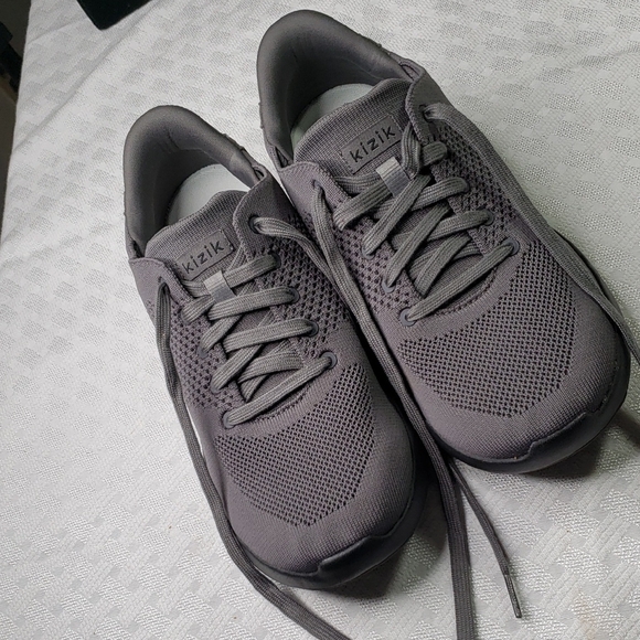 Kiziks | Shoes | Kiziks Lima Graphite Gray Hands Free Shoes 95w Mens ...
